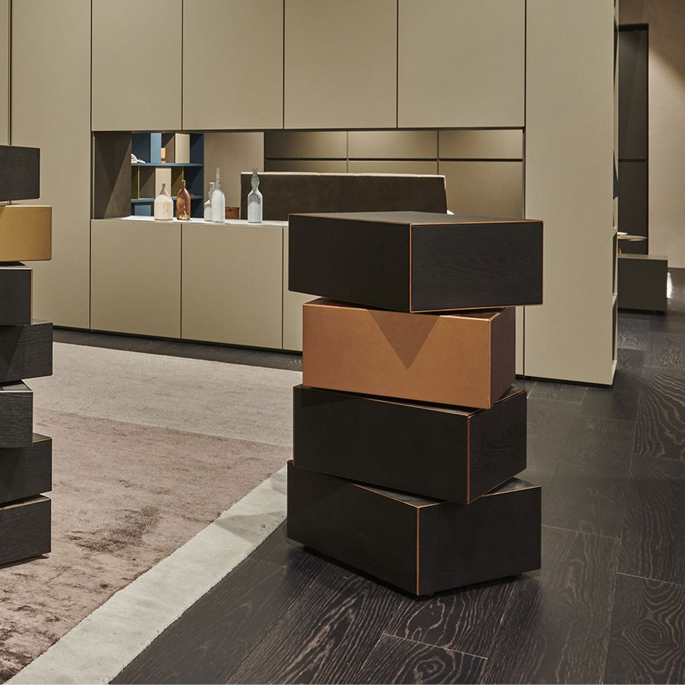 Domino Rotating Open Chest by San Giacomo